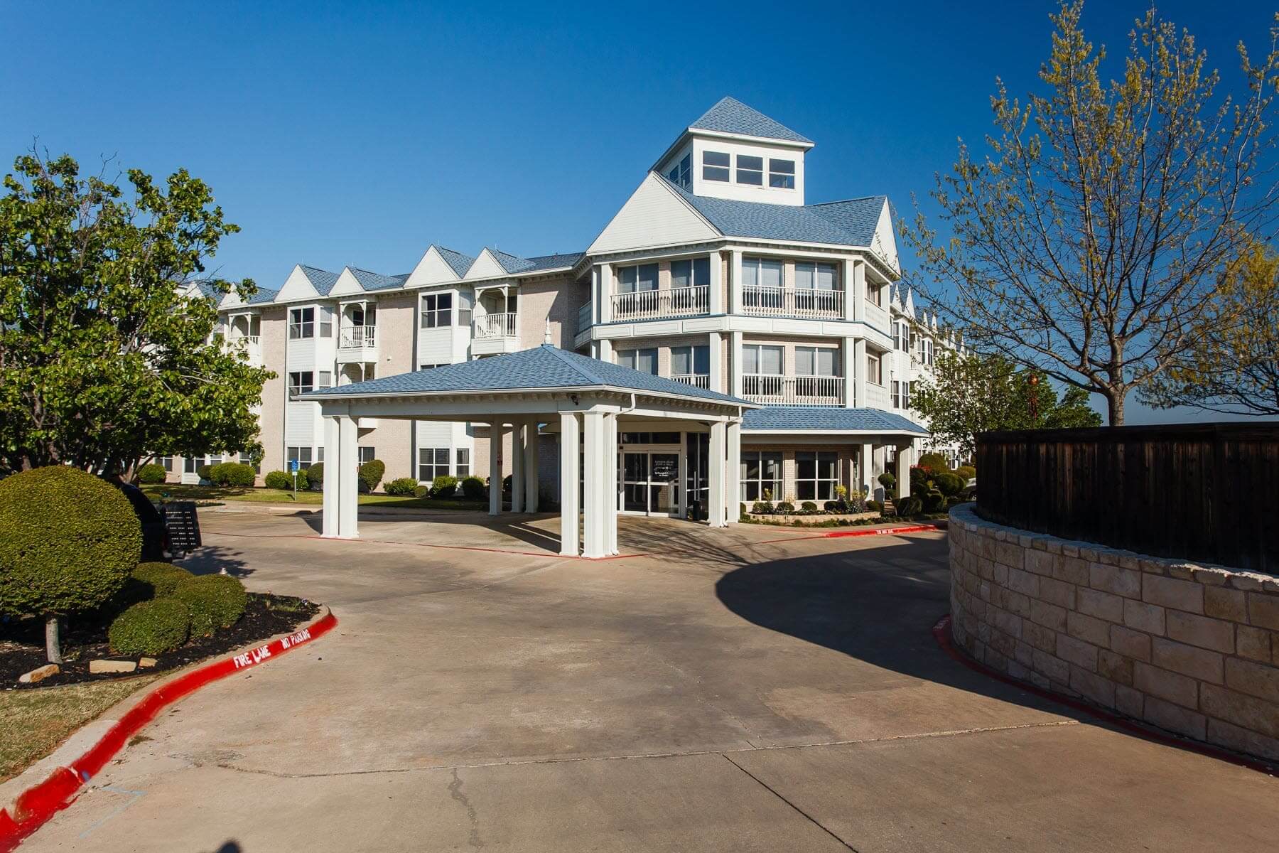 Photos of Lakestone Terrace Senior Living in Granbury TX
